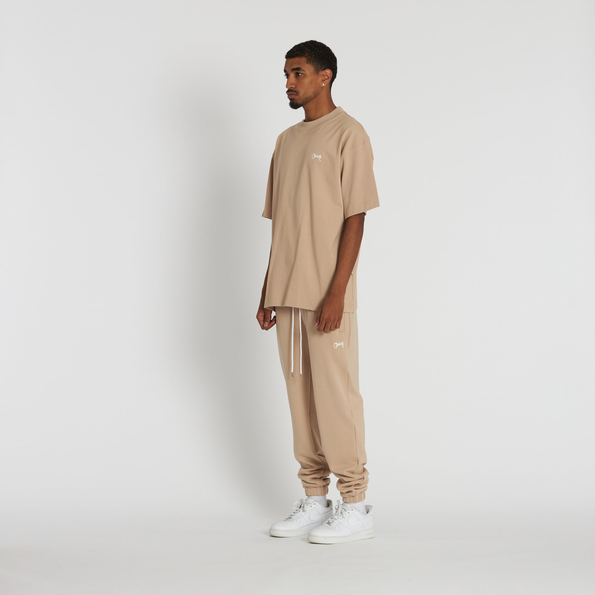 BASIC SCRIPT SUPERFLEECE TRACKPANTS – Crate Clothing